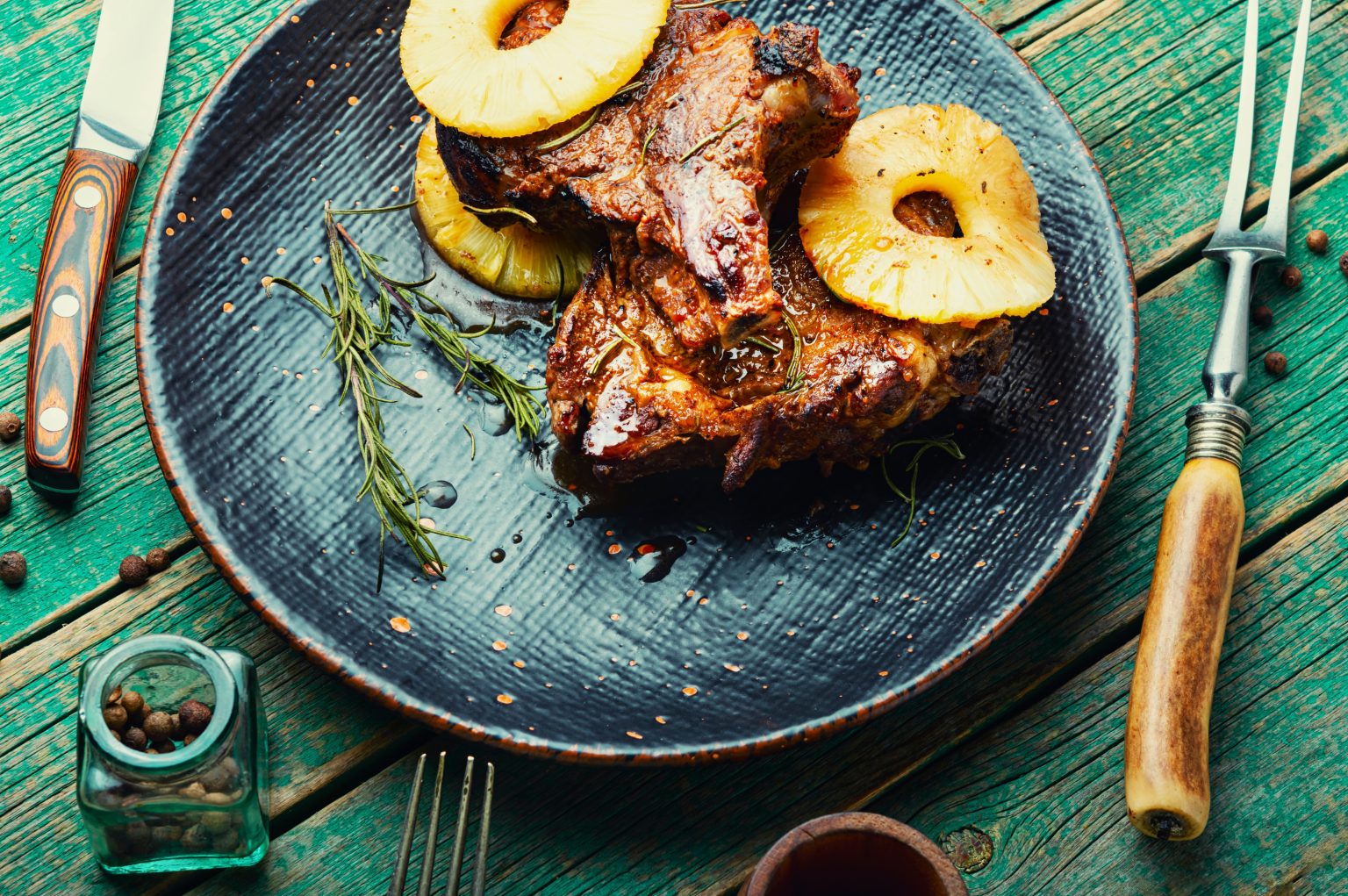 Tropical Flavor Fiesta: Chicken Popper Pineapple Bowls - Fresh recipes ...